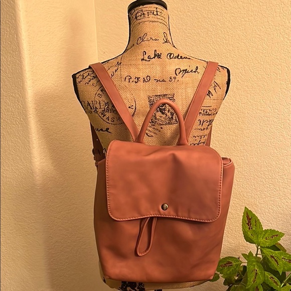 Universal Thread | Bags | Universal Thread Backpack With Adjustable ...